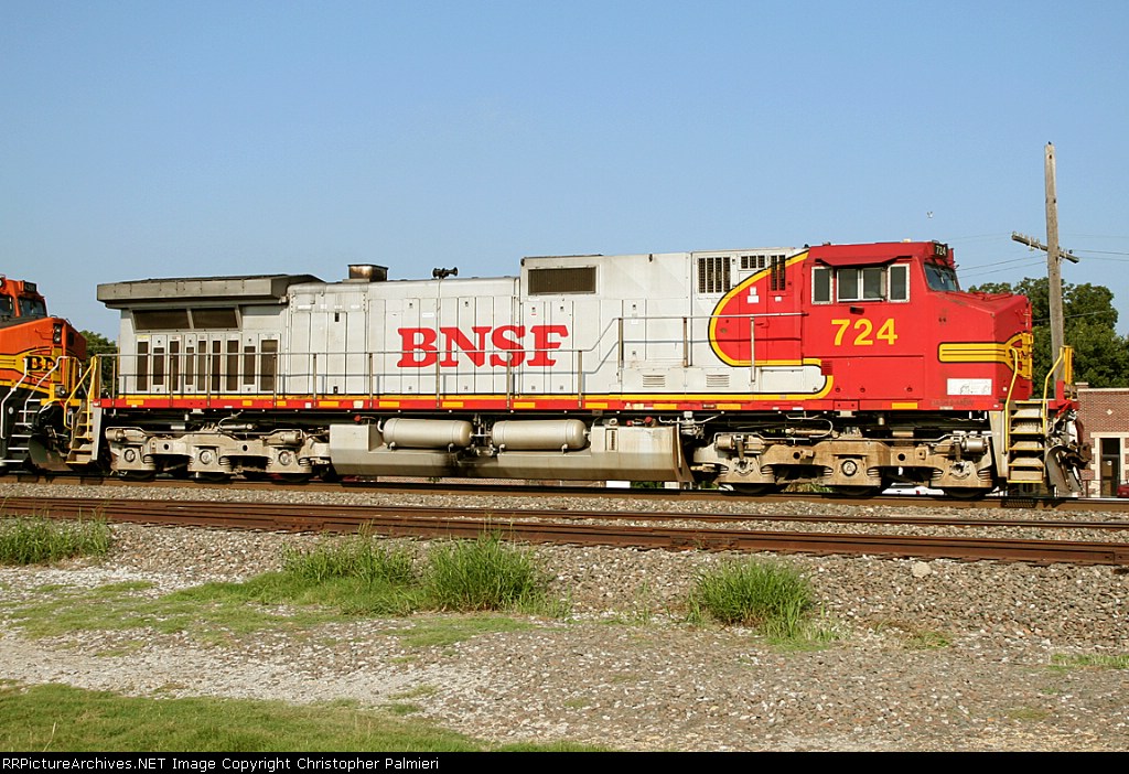 BNSF 724